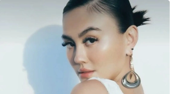 Pencapaian terbaru, Agnez Mo dikabarkan bergabung dalam film animasi ...