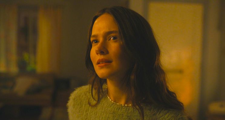 Film romance Deep Cuts, accomunati dalla musica con Cailee Spaeny, Drew ...