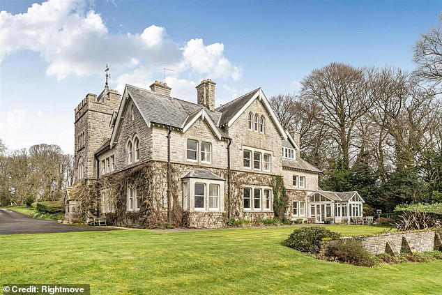 Country manor that once counted Thomas Hardy as a regular visitor could ...