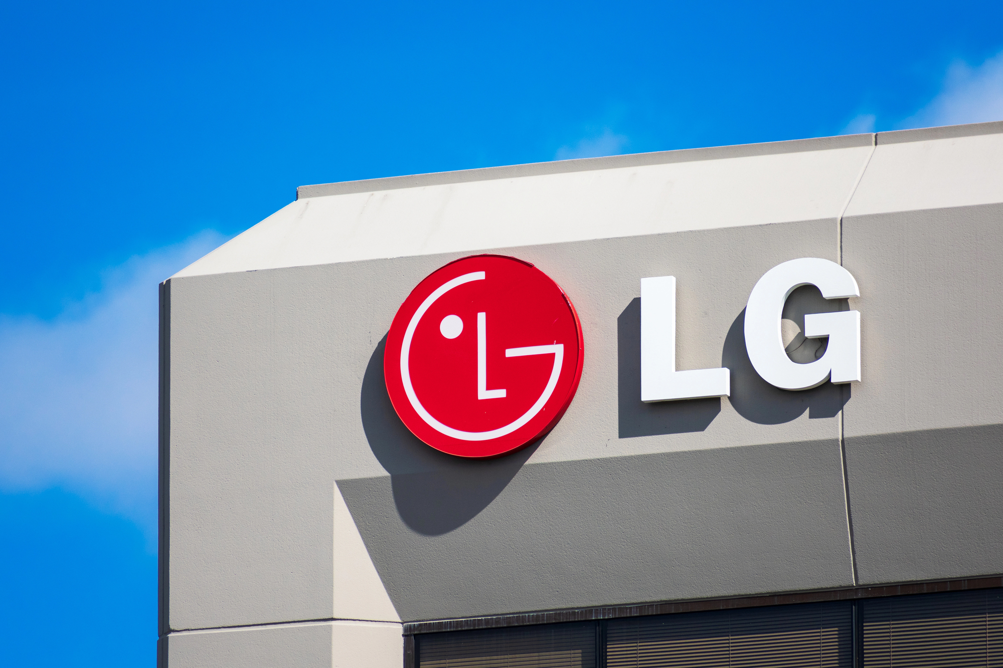 25 logos redesigned so often nobody remembers the original
