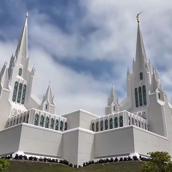 Iconic San Diego Mormon Temple opens for rare public open house ...