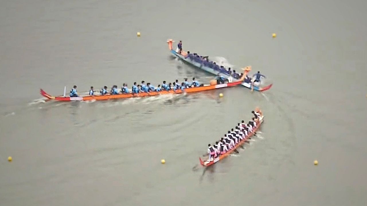 Dragon boat race turns to chaos as three boats collide on lake in China