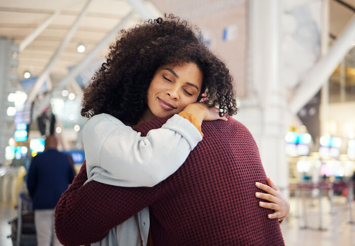 94 secondhand embarrassment moments from people misreading social cues