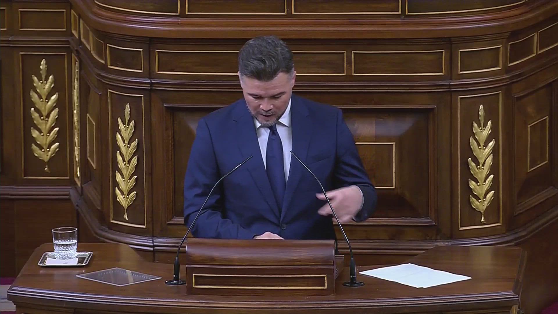 Rufián afirma que Sánchez llega al Congeso a dar explicaciones "tarde y ...
