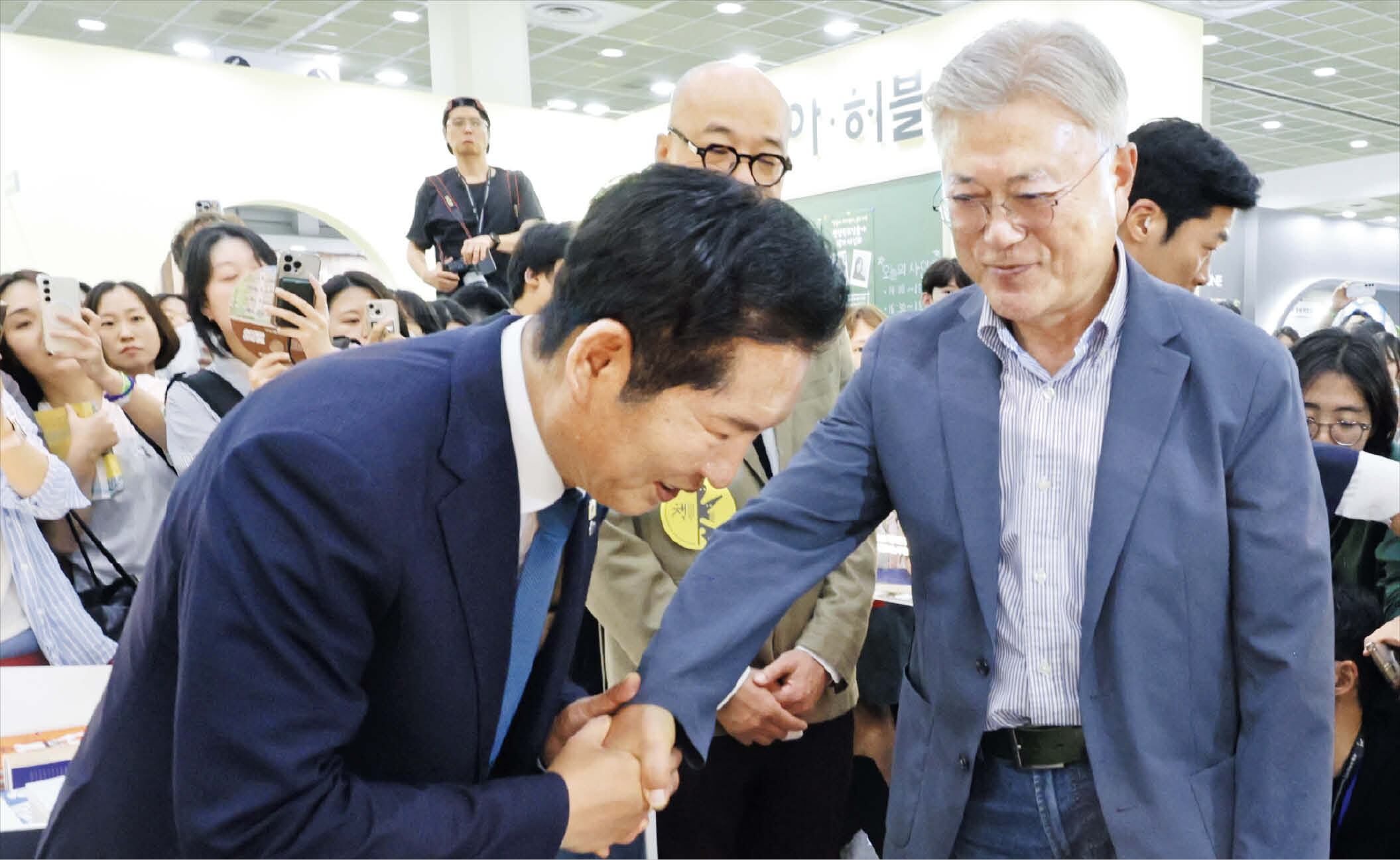 Jung Chung-rae declares re-election, vows loyalty to President Lee Jae ...