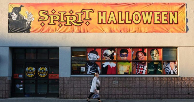 Spirit Halloween hiring for more than 52,000 positions
