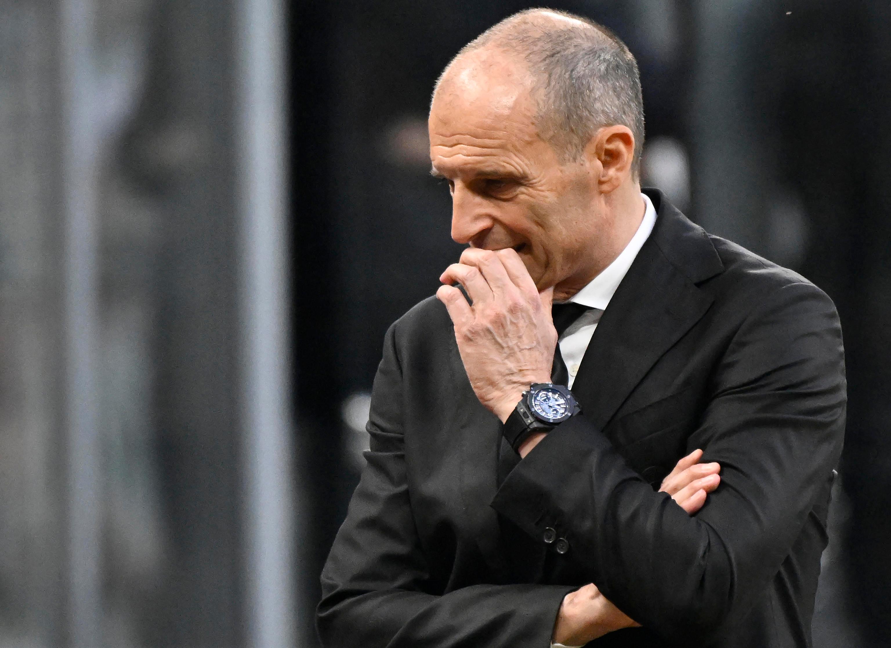 Napoli, slitta ancora la firma di Allegri