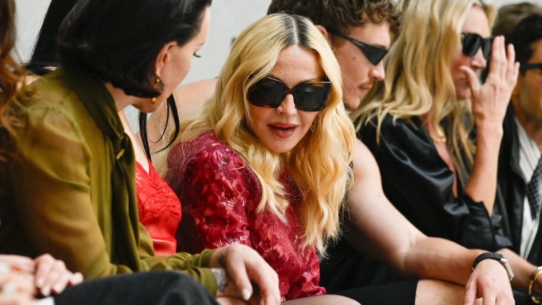 Madonna stuns with bold Paris fashion change and DJ set