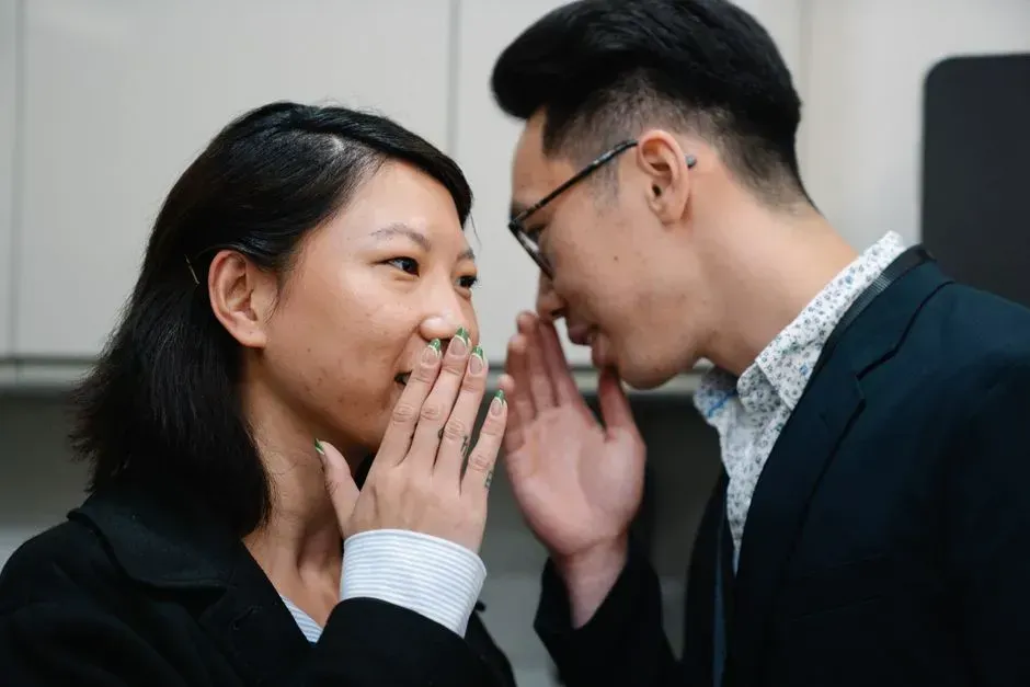 15 couple behaviours that make friends and family quietly uncomfortable ...