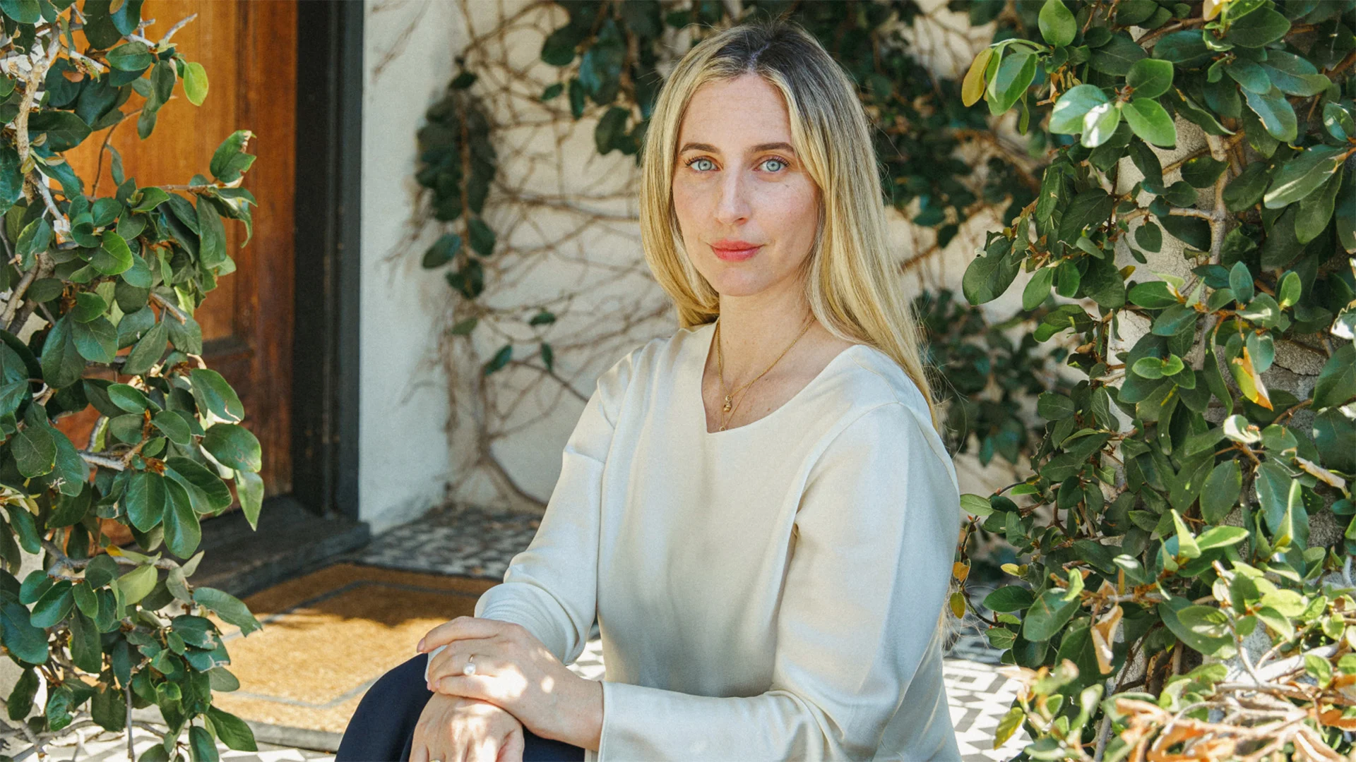 Mara Roszak built a hair care empire from her salon chair. Here’s how