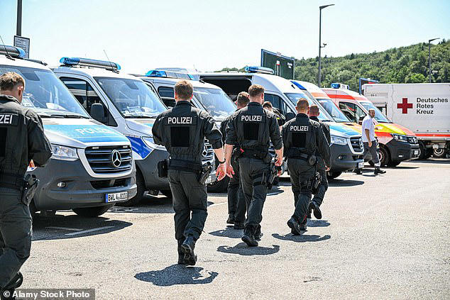 Mother who claimed baby was snatched now suspected by cops of dumping ...