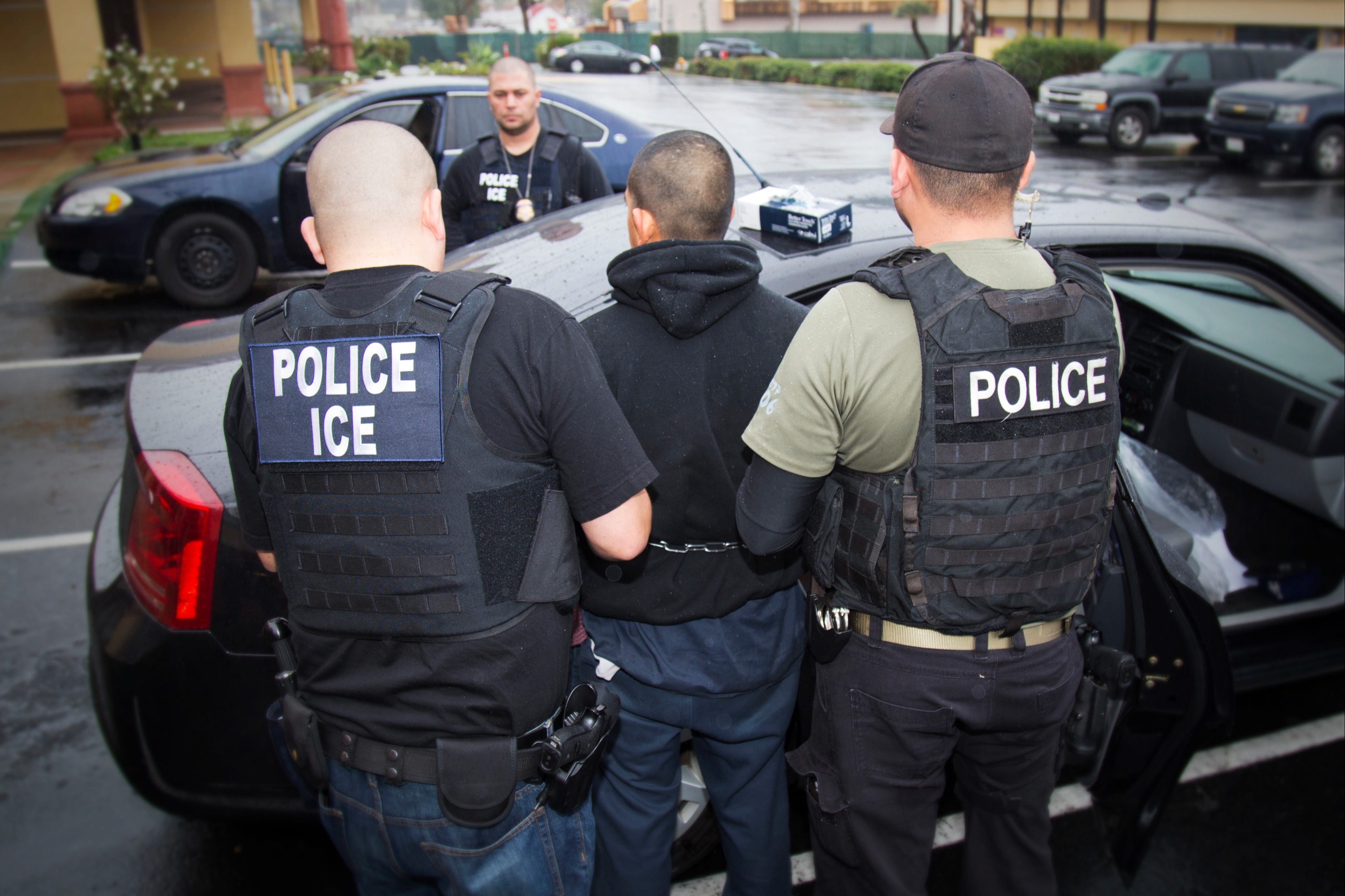 ICE launches mass raid in elite beach enclave — as 'mariachi band' snared