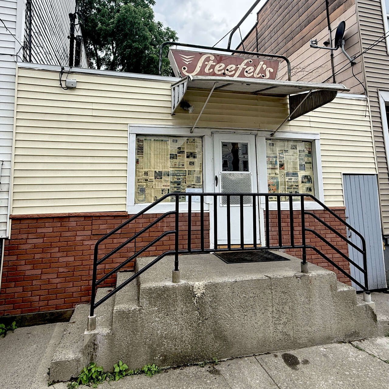 Trixie's Diner taking over Dan's Place II building in Albany