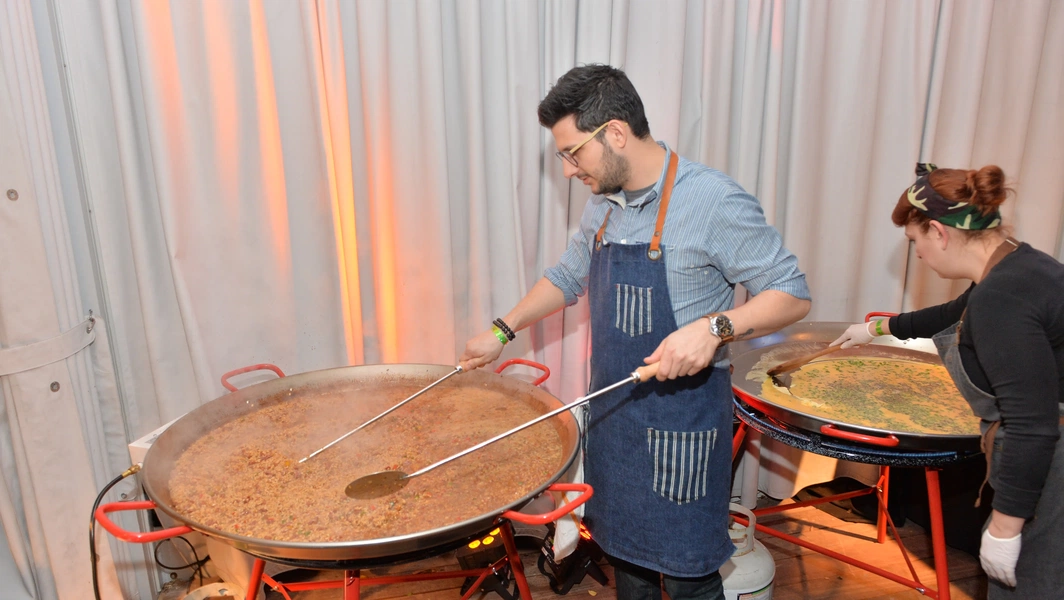 Master the art of perfect paella at home