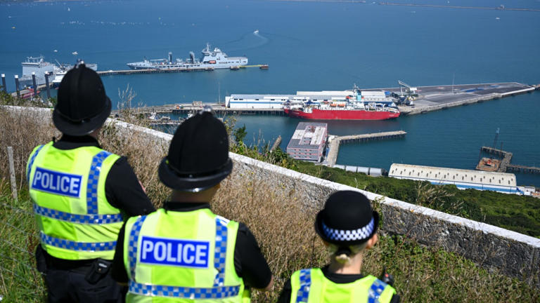 ‘Hundreds each day’: Alarm raised over migration routes fuelling ...