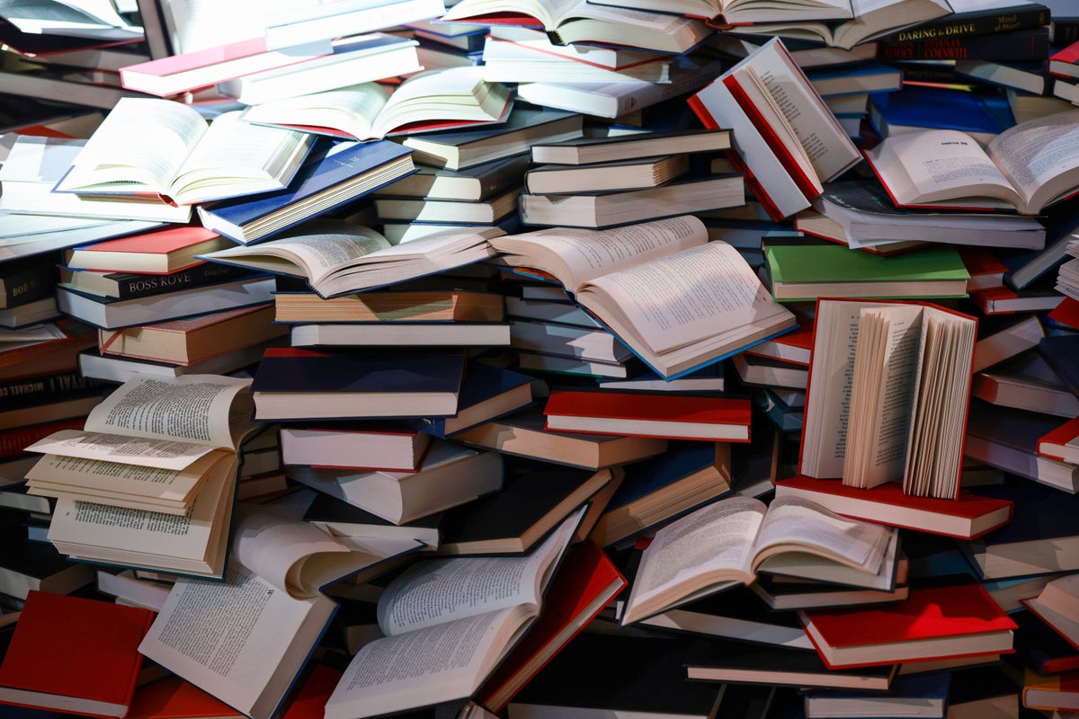 Short story prize clears winners after review of AI allegations