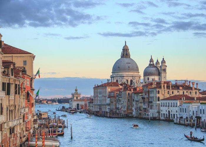 30 well-known tourist spots that are truly worth checking out