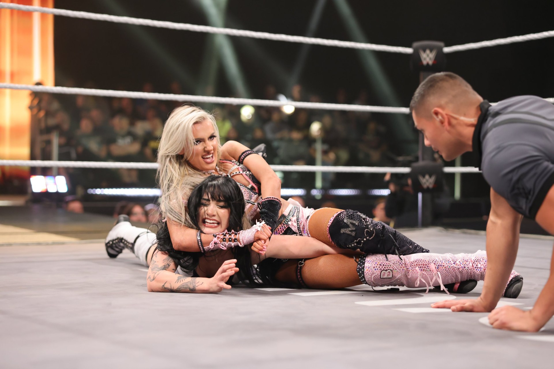 WWE fans jump on SmackDown spoilers days before show airs on Netflix
