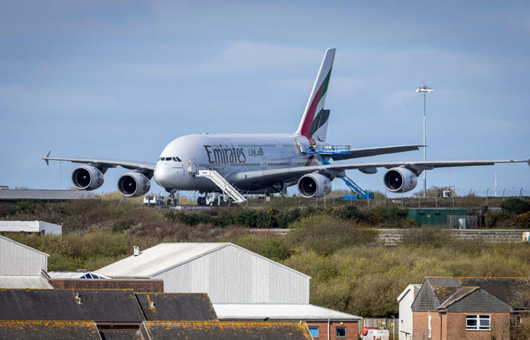 Airbus A380 : Fissures dans les ailes, inspections urgentes… Une crise ...