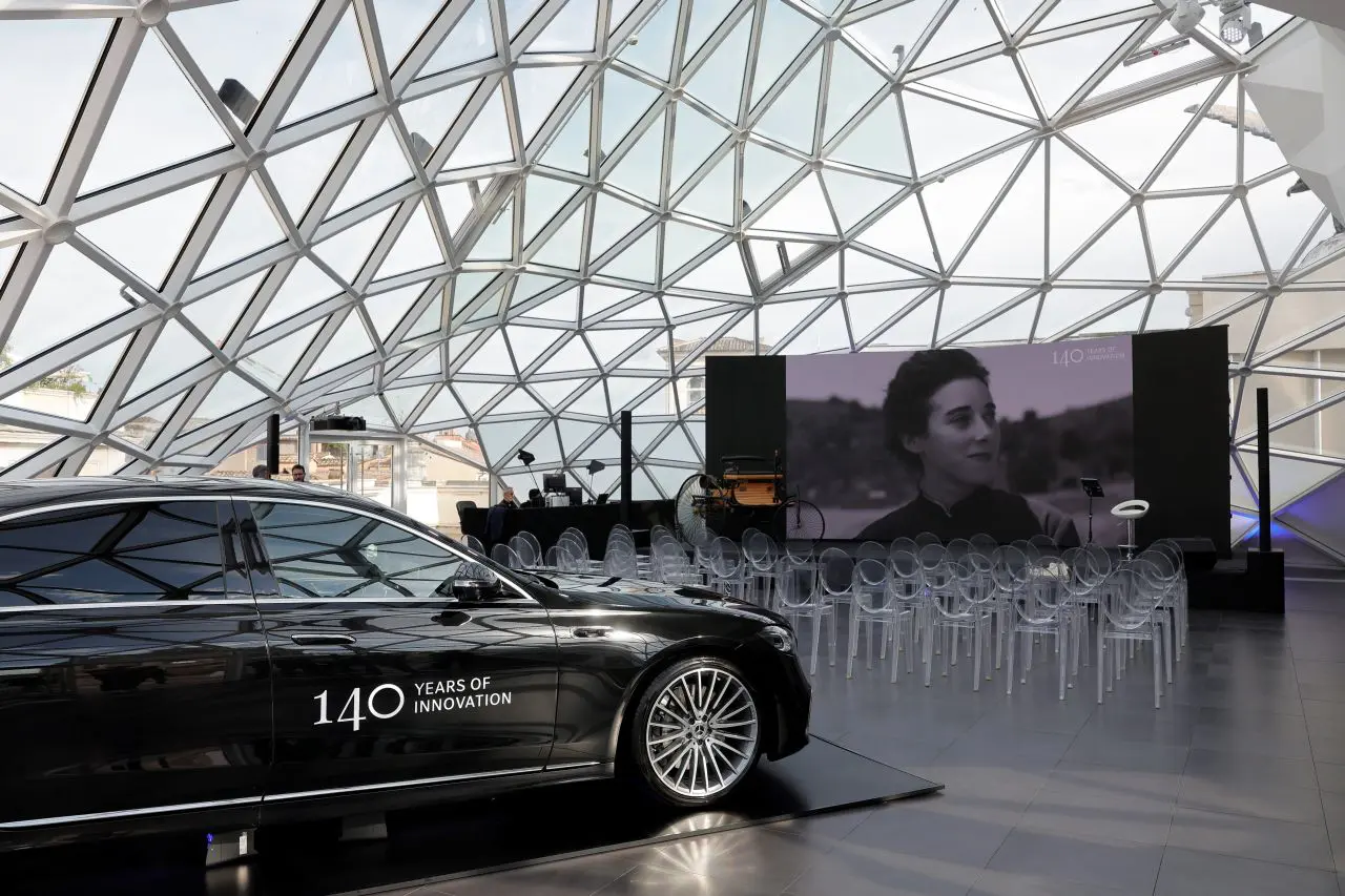La nuova Mercedes Classe S debutta sotto il cielo della Città Eterna
