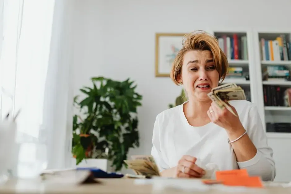 8 Anxiety-Driven Habits Someone Raised in Poverty Quietly Carries Into ...