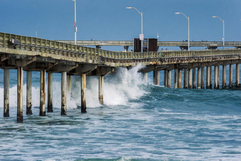 When a rip current sucks you out to sea, try not to panic