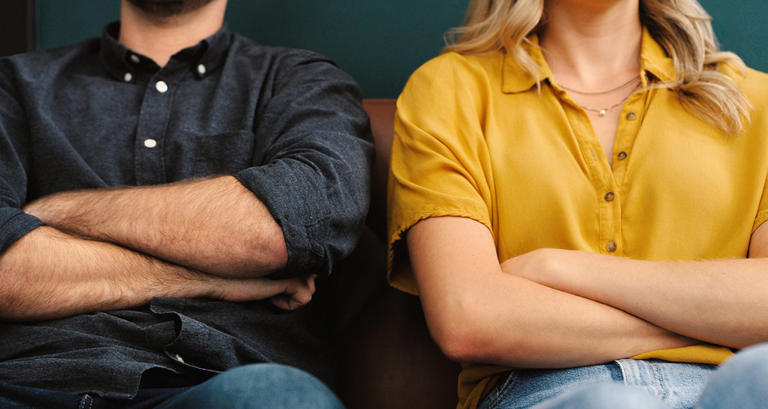 Psychotherapist shares the warning signs you could be overlooking in ...