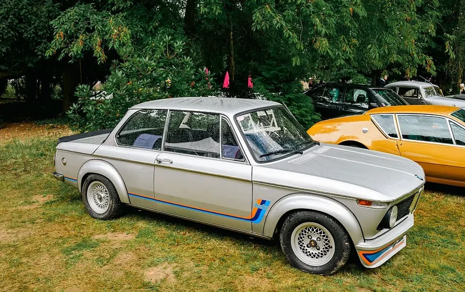 BMW 2002 turbo and Route 66 centennial spotlight classic car culture