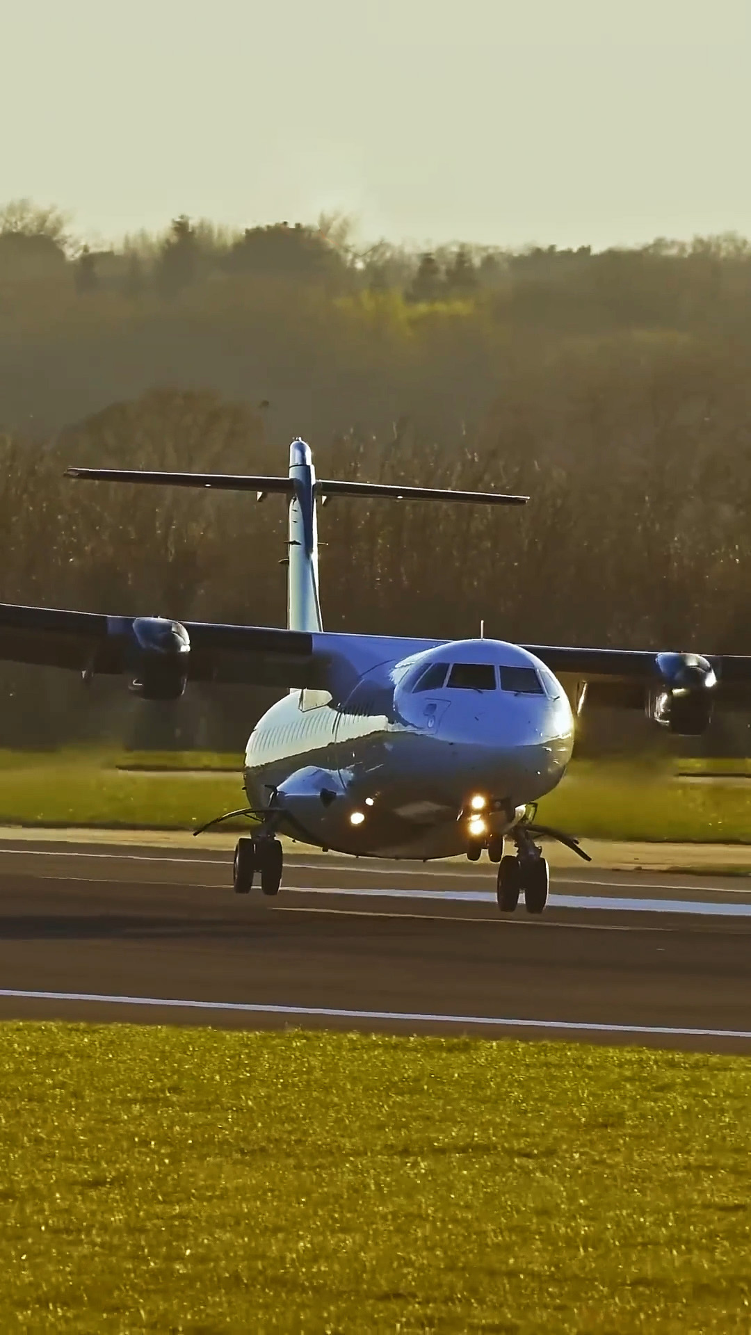 ATR makes bouncy landing caught on camera