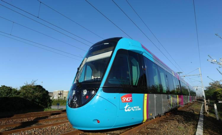 Canicule. Les trams-trains Nantes-Clisson et Nantes-Châteaubriant à l ...