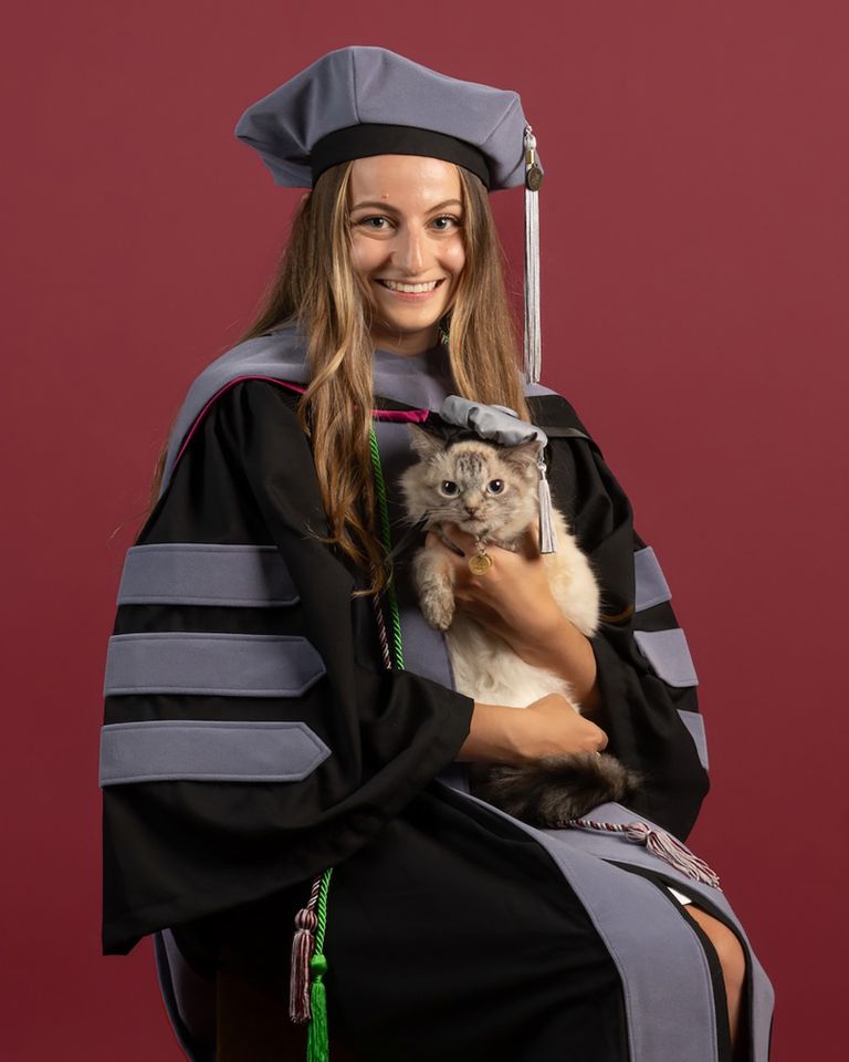 Vet school classmates create adorable graduation tradition that ...