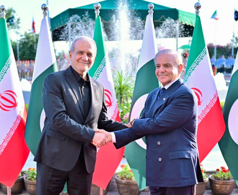 What does Pakistan stand to gain from helping broker the US-Iran deal?