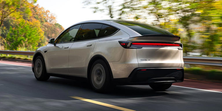 View photos of the 2027 Tesla Model Y L