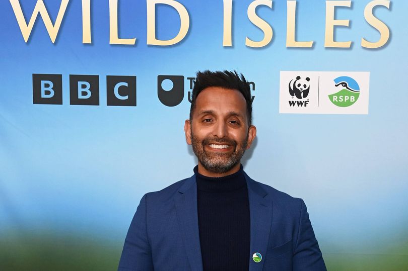 Shoes could be worsening hayfever symptoms according to Dr Amir Khan