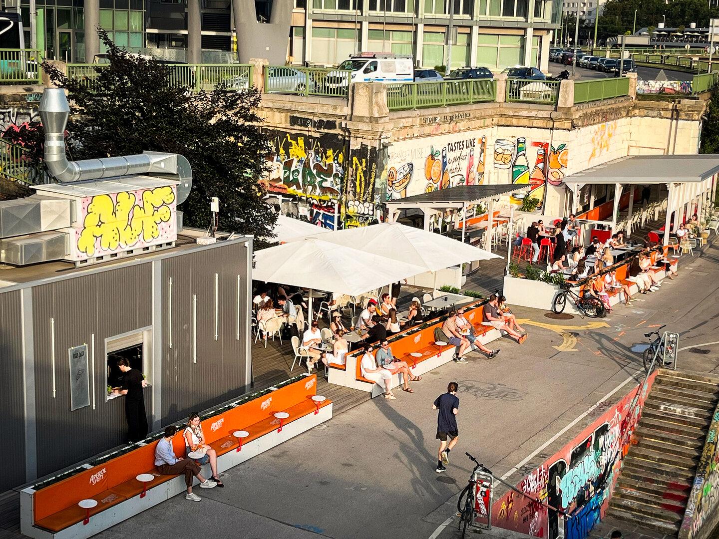 „Florida Beach“: Bistro-Fantasy-Macher kühlen Wiener Donaukanal