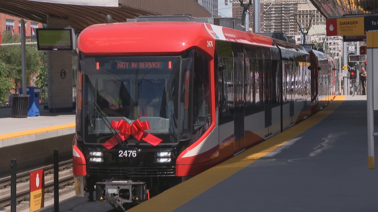 Full steam ahead for new CTrain light rail vehicles