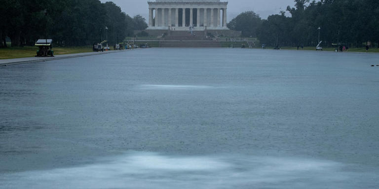 Democrats demand info from Trump's reflecting pool contractors