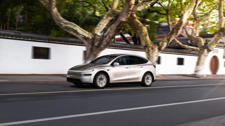 View photos of the 2027 Tesla Model Y L