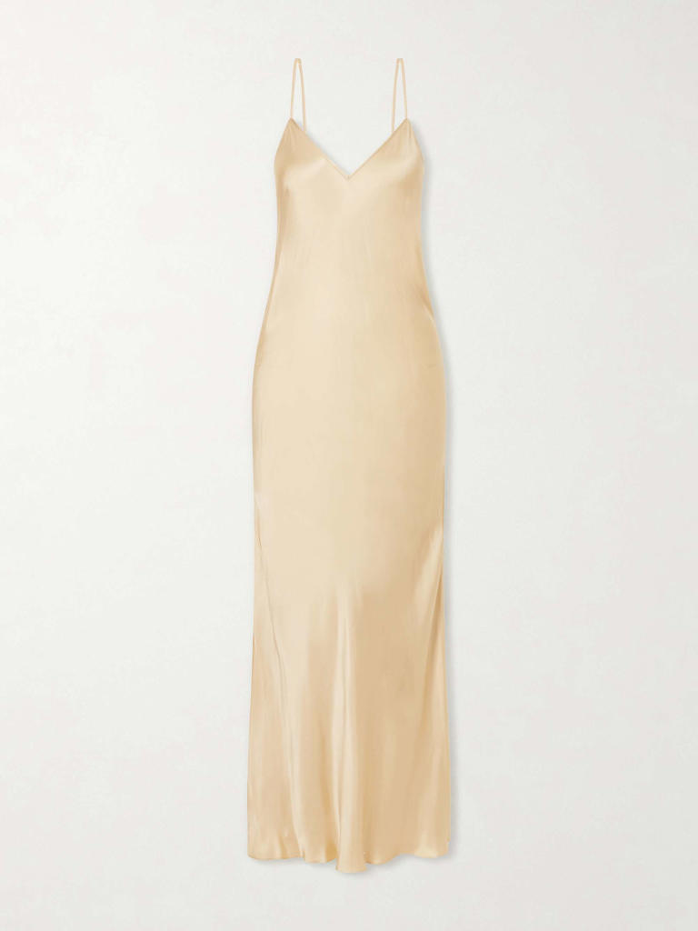 Sienna's '90s 'naked' slip dress and gold shoe combo is so Carrie ...