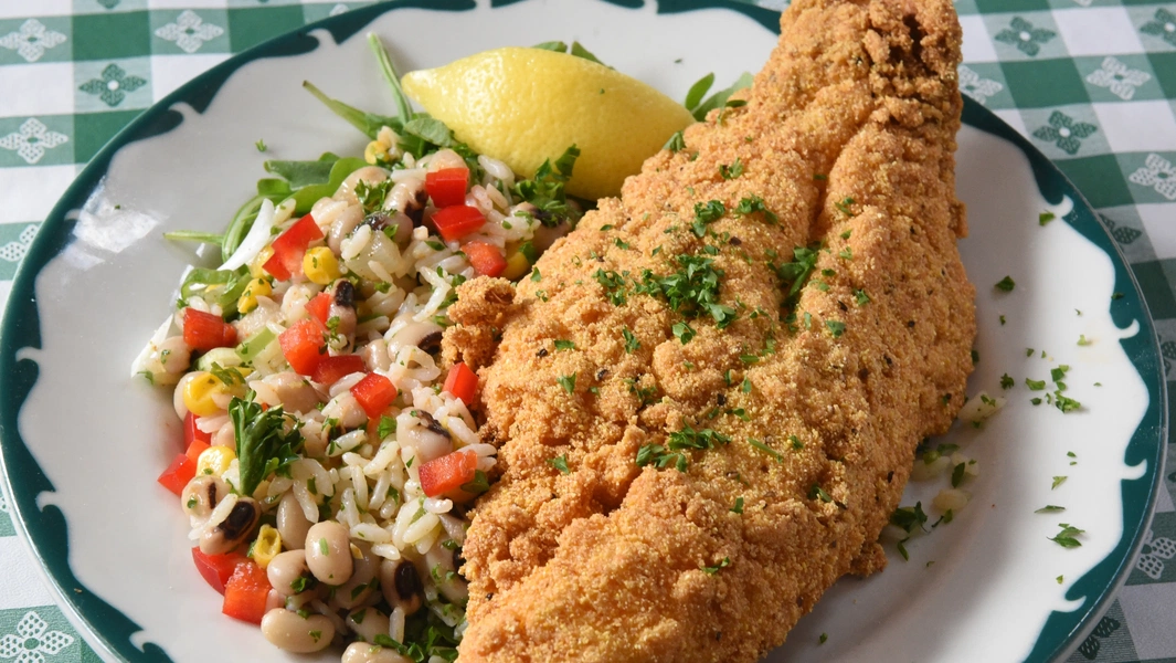 4 chains serving standout fried fish