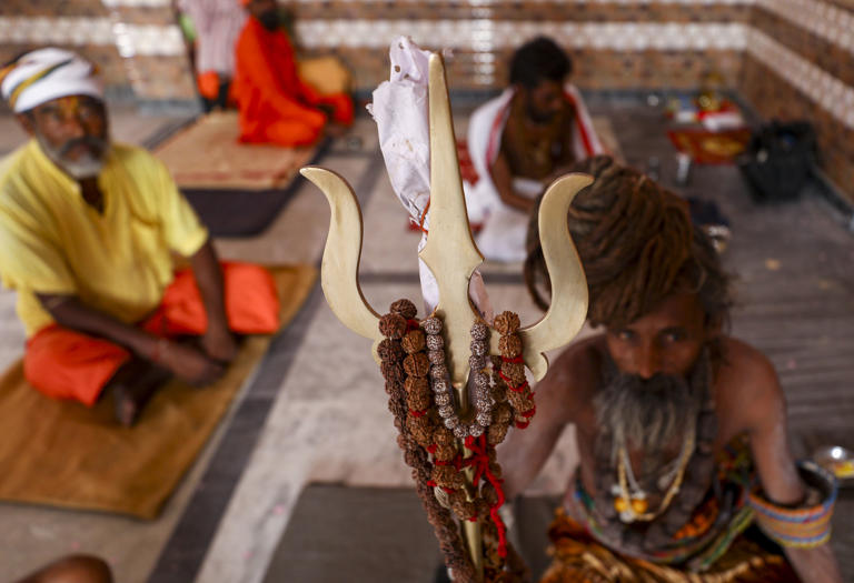 Deep devotion, spiritual calling bring Nepali sadhus to Amarnath trail ...