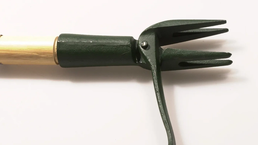 Choosing the right trimmer for your yard work