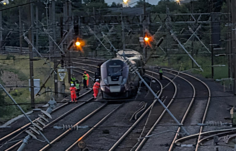 Train driver killed in Bedford crash 'passed red signal moments before ...