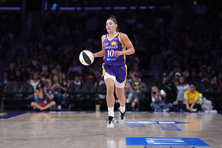 Sparks star Kelsey Plum (leg) out at least four weeks