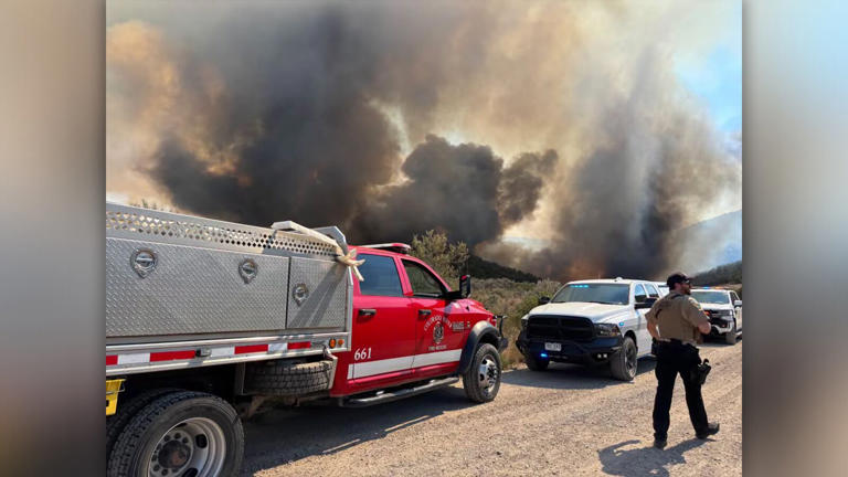 Wildfire latest: Dry Creek Fire grows as Utah fires blanket western ...