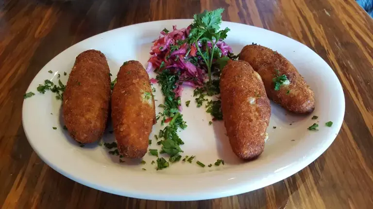 The fading art of the highway diner: 6 menu items that have quietly ...