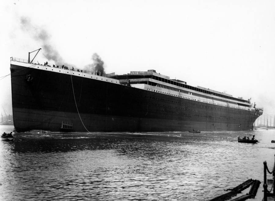 33 rare Titanic photos from before and after the sinking