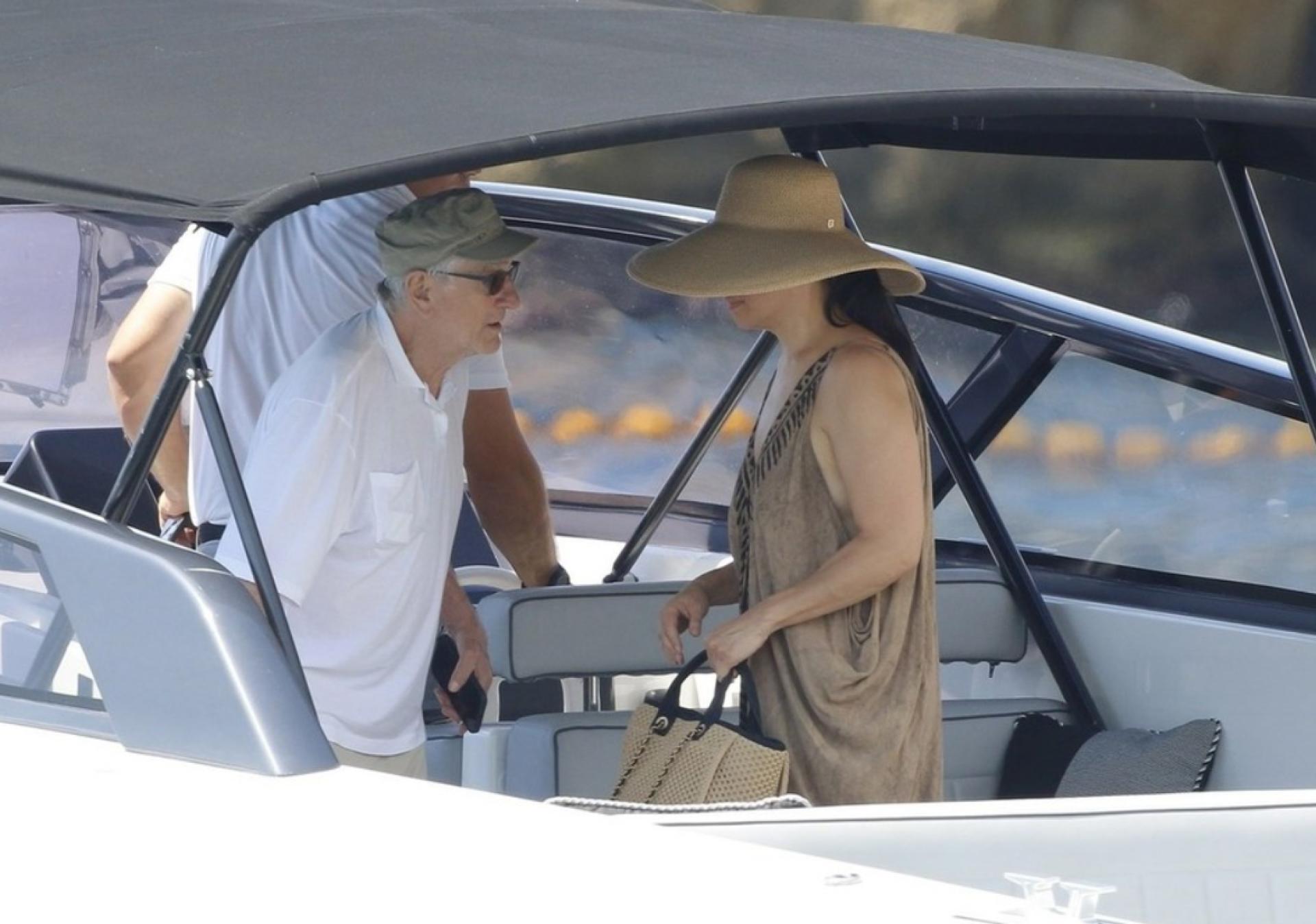 Robert De Niro enjoys French Riviera getaway with Tiffany Chen