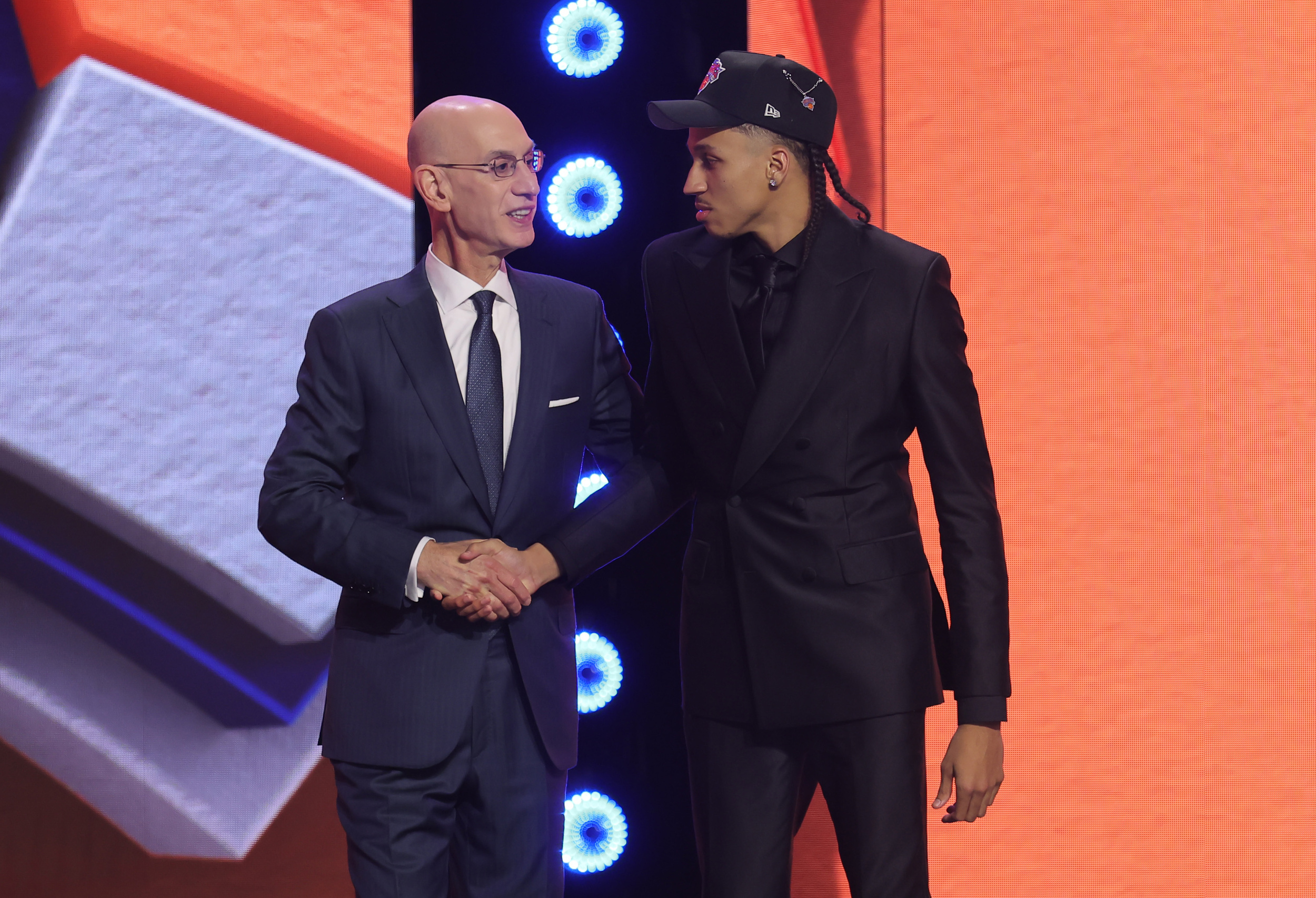 Lakers, Knicks, Mavericks, Suns officially complete four-team draft trade