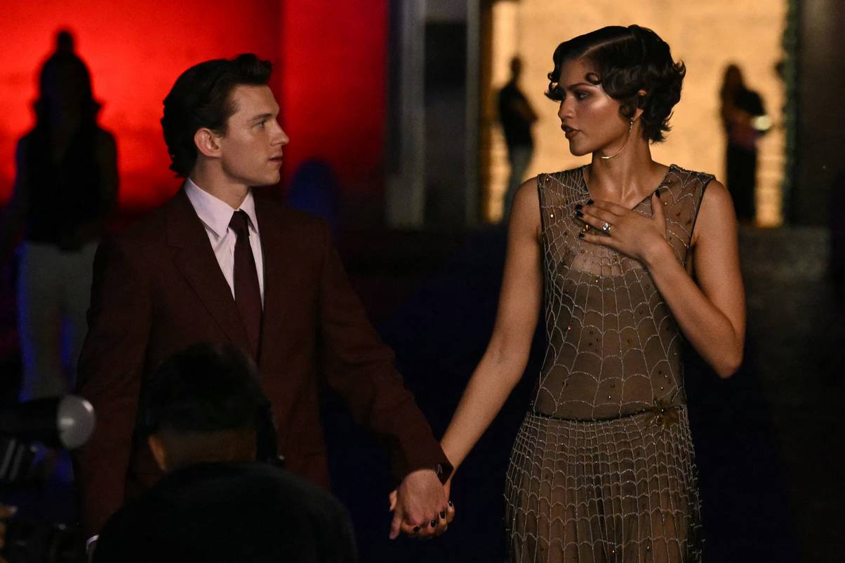 Tom Holland calls Zendaya 'Maree' on Spider-Man red carpet as he asks ...